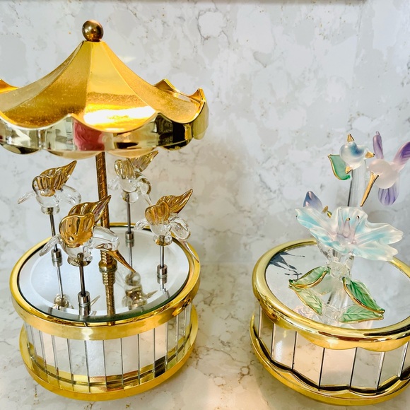 Accents | Hummingbird Music Boxes | Poshmark